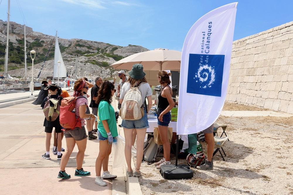 Bilan de la deuxième flottille des Pirates du plastique aux îles du ...